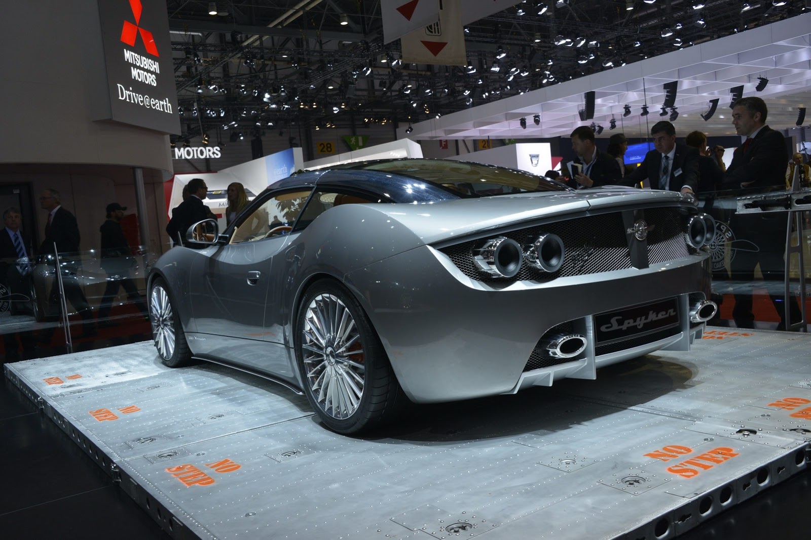Spyker B6 Venator Treads Out in the Open at the Geneva Motor Show